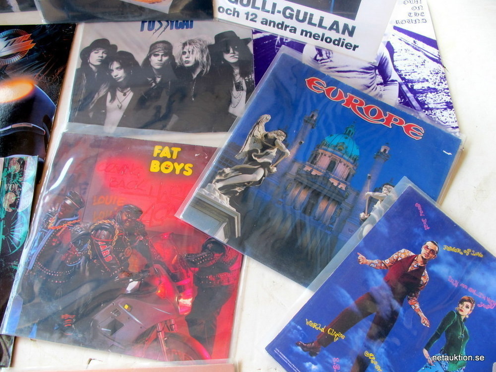 Netauktion - Barskylt & LP-skivor