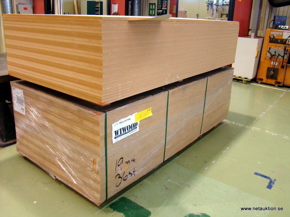 Netauktion - MDF skivor - 2440x1220 mm