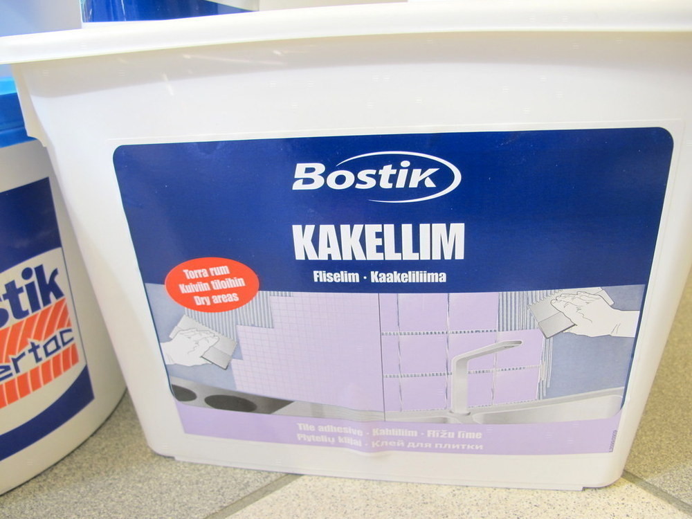 Netauktion - För kakelsättaren; kakellim, fix combi, Bostik, mm