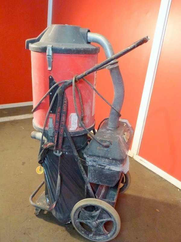 Netauktion - Damsugare Ermator S24