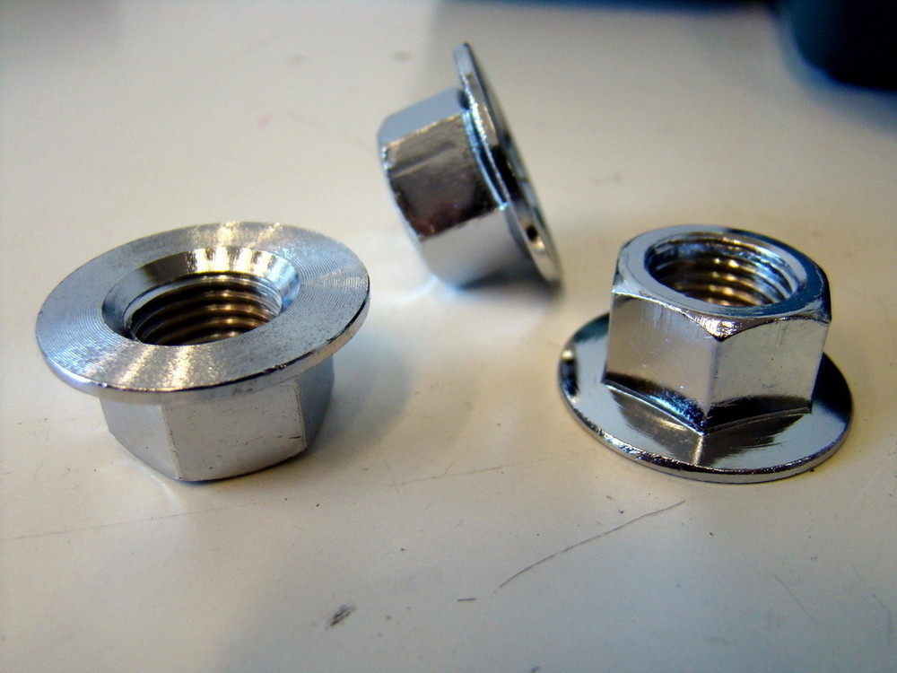 Netauktion - Muttrar M8, M10 & M14x1,5