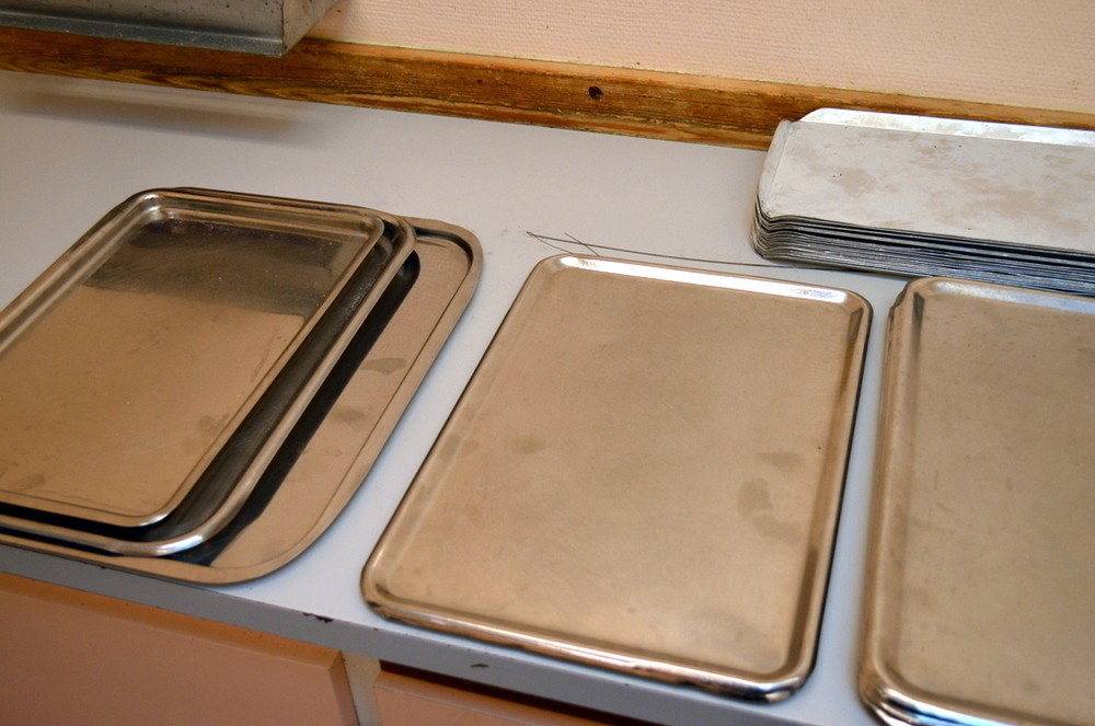 Netauktion - Rostfria serveringsfat