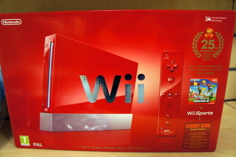 Netauktion - Nintendo Wii Red Console - 25th Anniversary Limited Edition