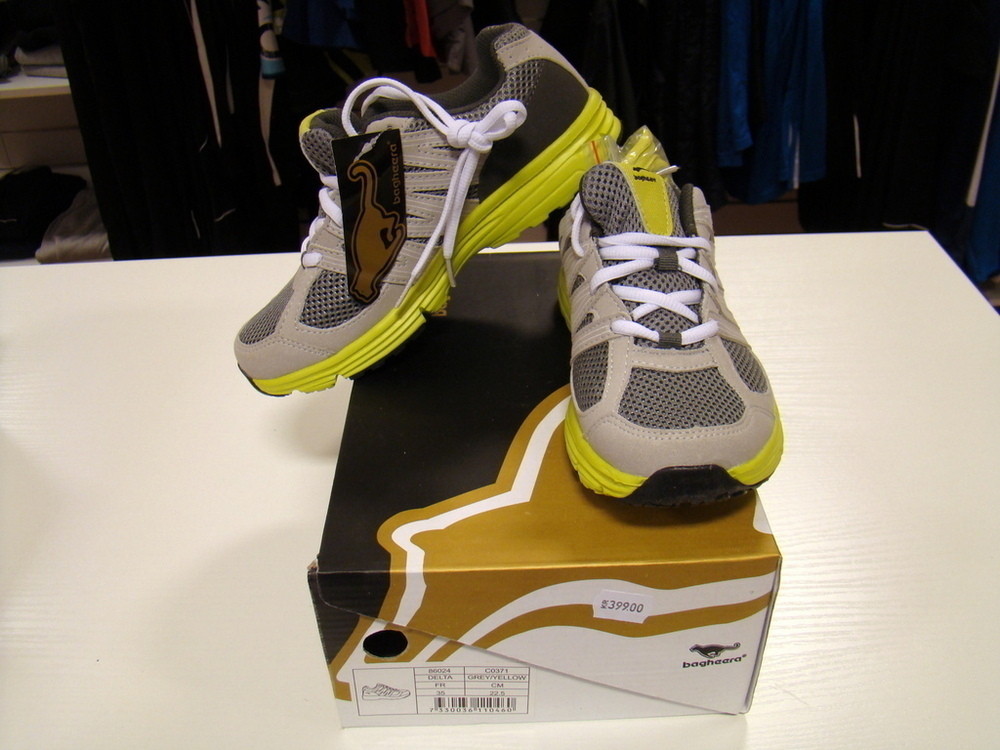 Netauktion - 3st par skor, storlek: 35