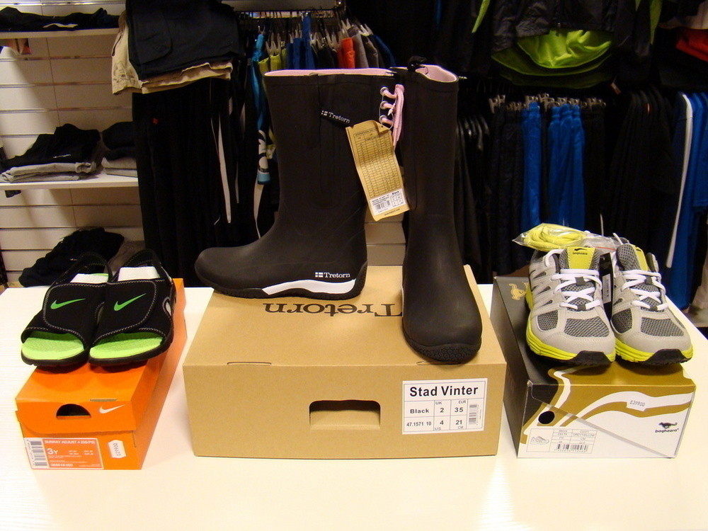 Netauktion - 3st par skor, storlek: 35