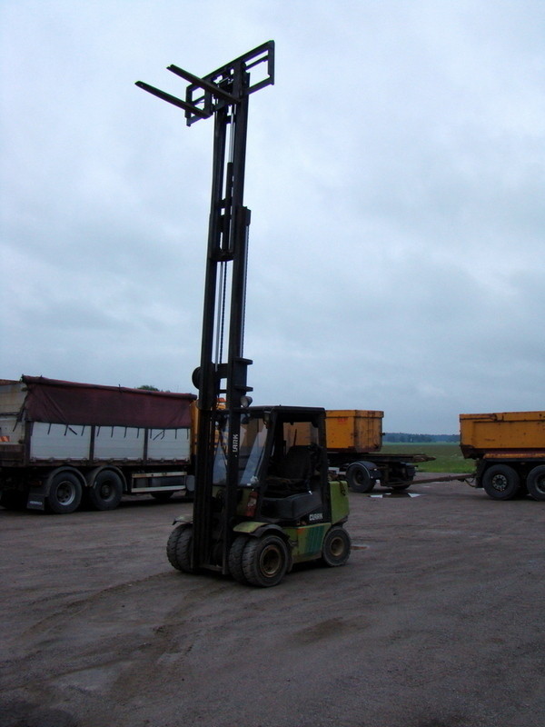 Netauktion - Dieseltruck, Clark CDP30, 2,8ton