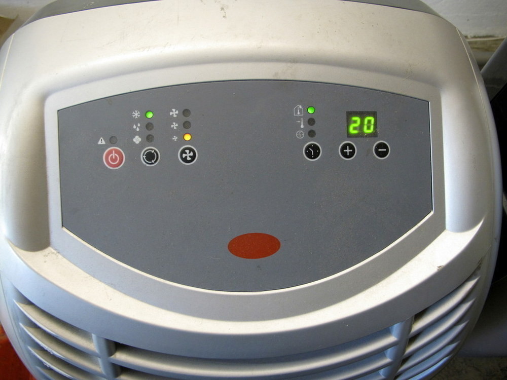 Netauktion - 2st portabla AC, Bodner & Mann