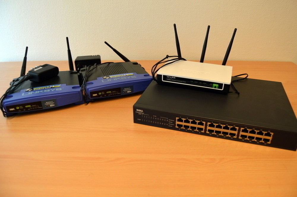 Netauktion - Nätverksswitchar/Router