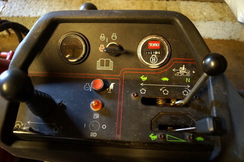 Netauktion - Toro 3250-D Greensmaster / greenklippare (2)