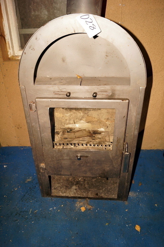 Netauktion - Vedkamin med skorstensrör