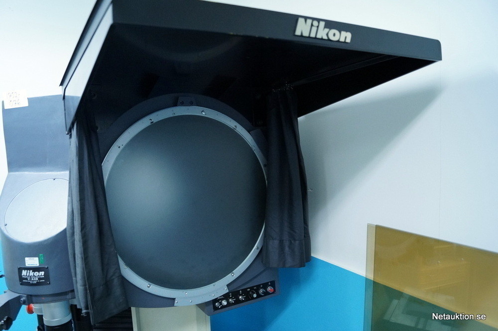 Netauktion - Nikon V-24B Profile Projector