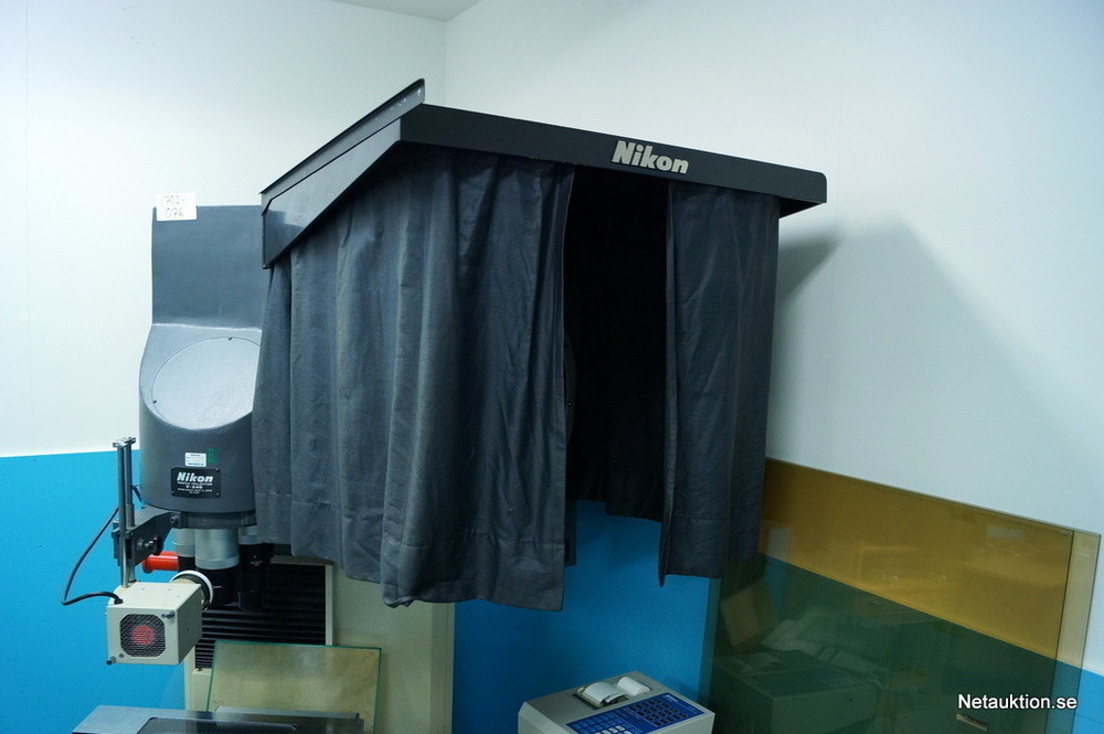 Netauktion - Nikon V-24B Profile Projector