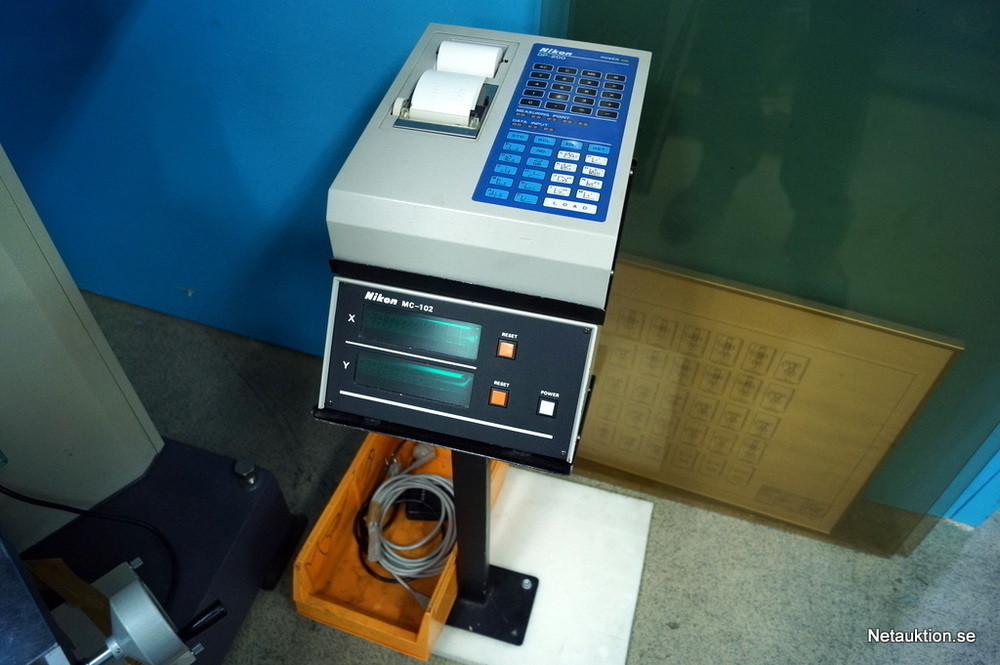 Netauktion - Nikon V-24B Profile Projector