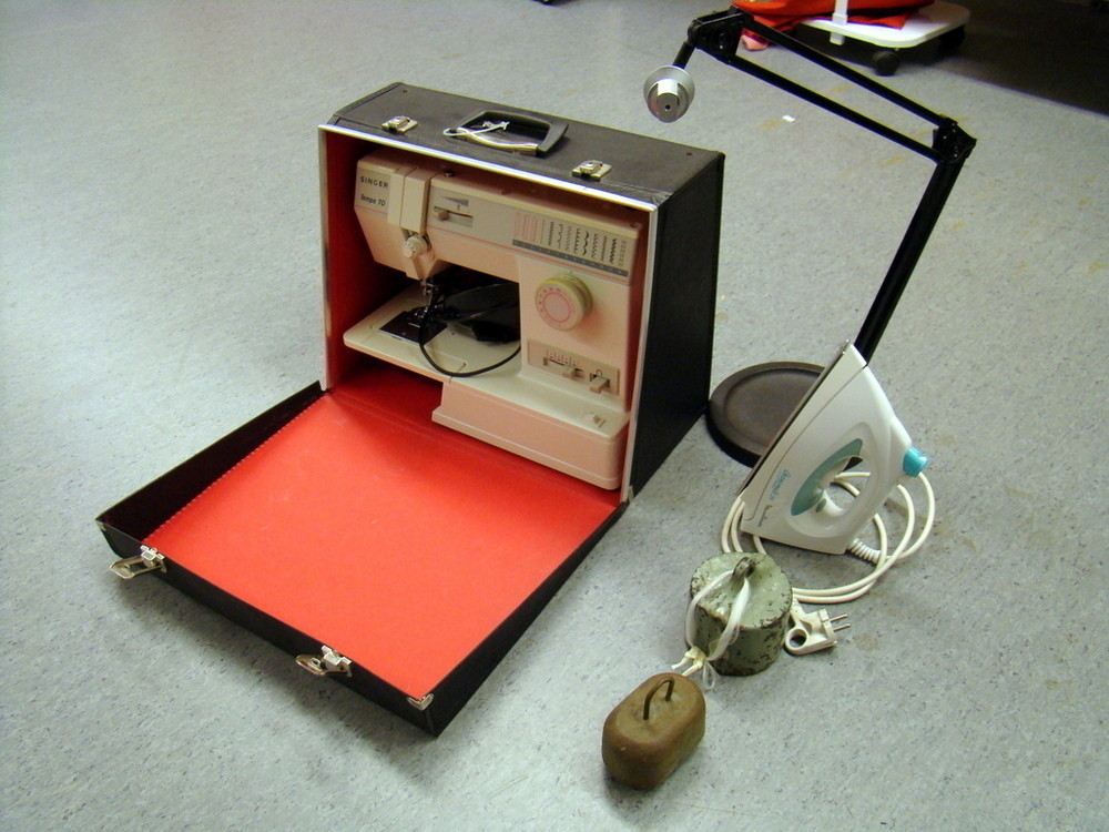 Netauktion - Till salu via auktion Symaskin, Singer Tempo70, mm