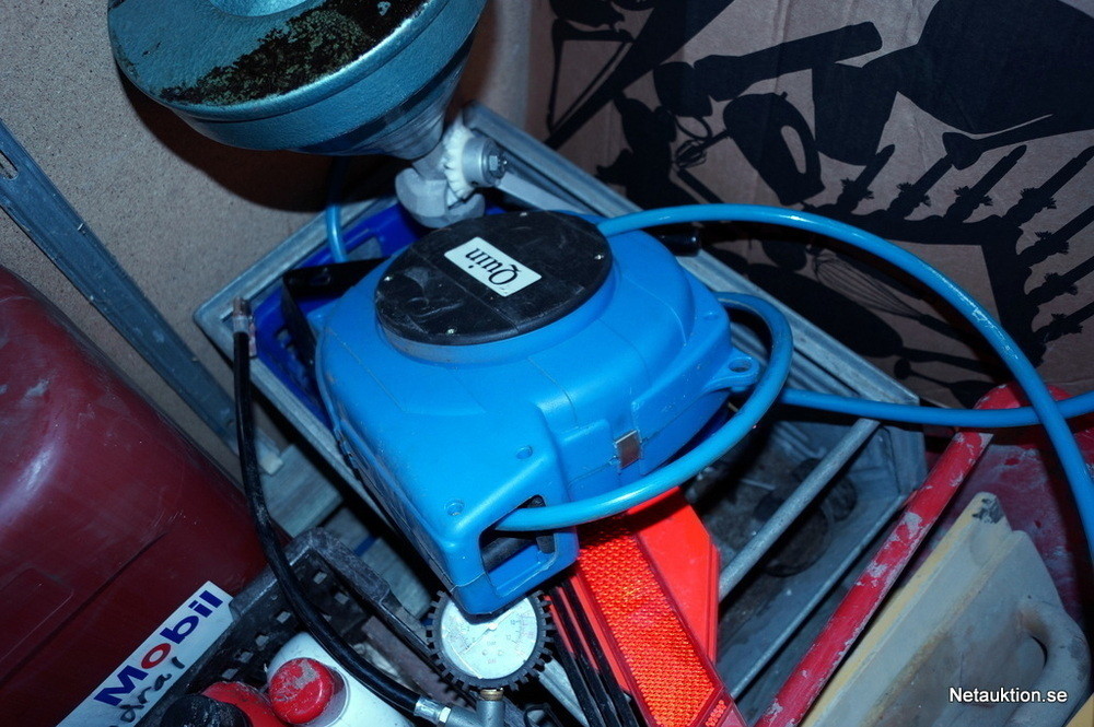 Netauktion - Komposittank, tryckspruta, tryckslangsvinda mm