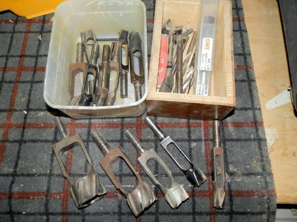 Netauktion - 2st lådor med pluggborr