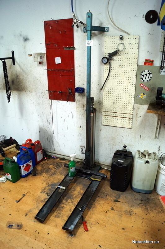 Netauktion - Lyftanordning för gräsklippare