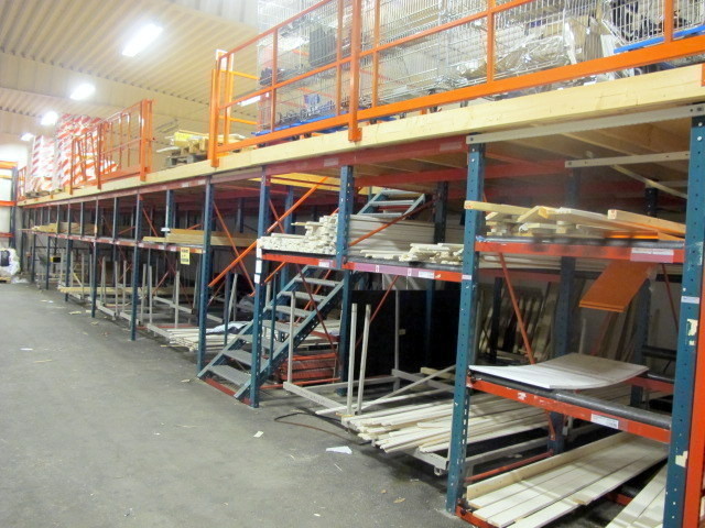 Netauktion - Brädlager/entresol