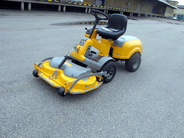 Netauktion - Åkgräsklippare, Stiga Park Plus