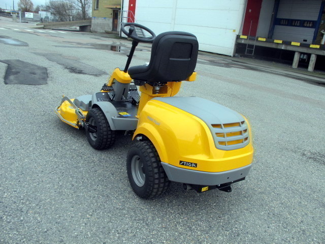 Netauktion - Åkgräsklippare, Stiga Park Plus