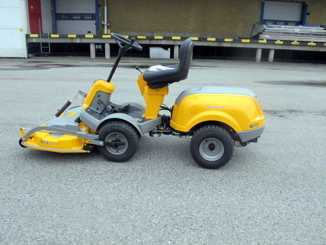 Netauktion - Åkgräsklippare, Stiga Park Plus