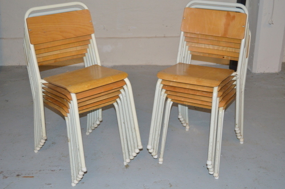 Netauktion - Stapelbara stolar