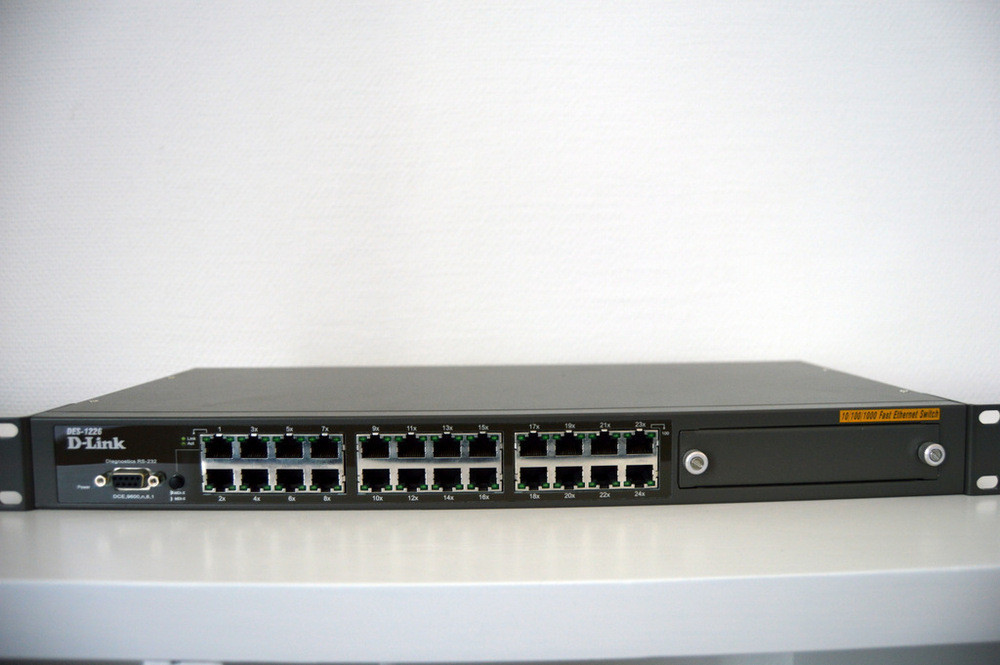 Netauktion - Dlink switch 16 portar