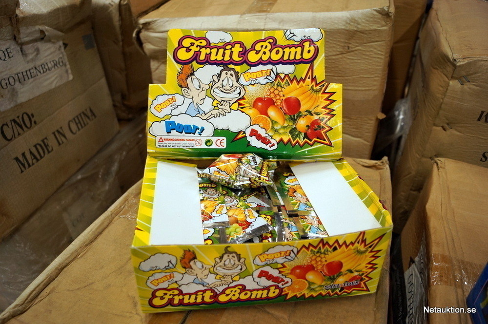 Netauktion - Fruktbomber och fula gubbar