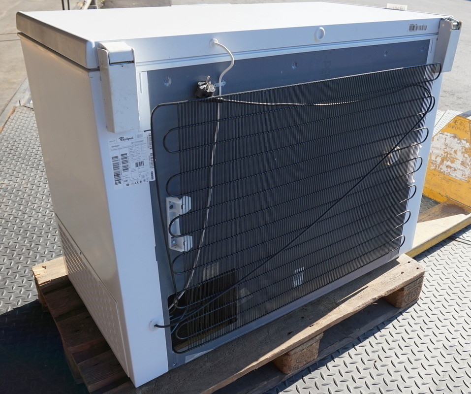 Netauktion - Frysbox, Whirlpool