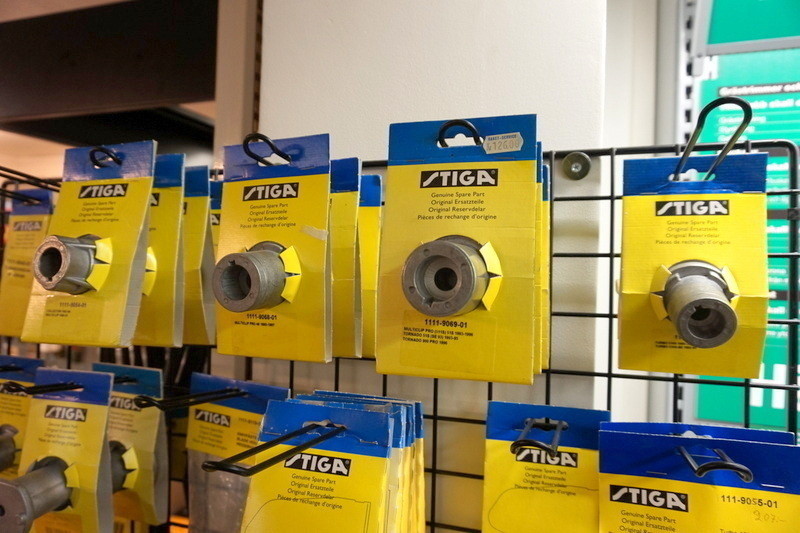 Netauktion - Reservdelar till Stiga gräsklippare mm