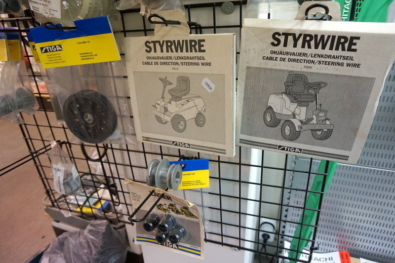 Netauktion - Reservdelar till Stiga gräsklippare mm