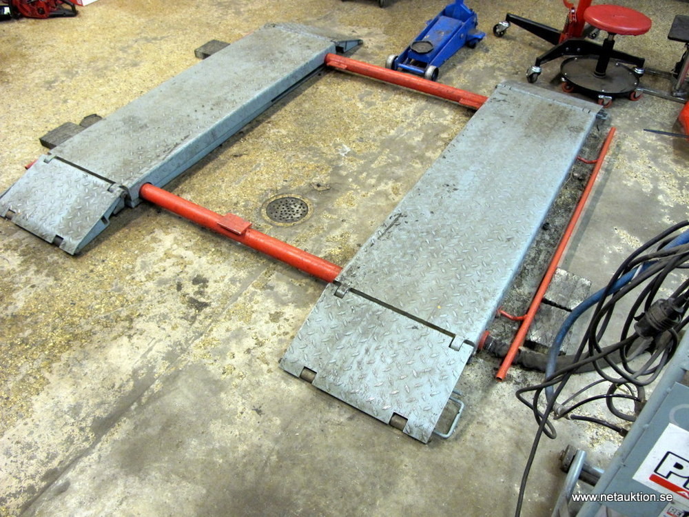 Netauktion - Billyft i saxmodell