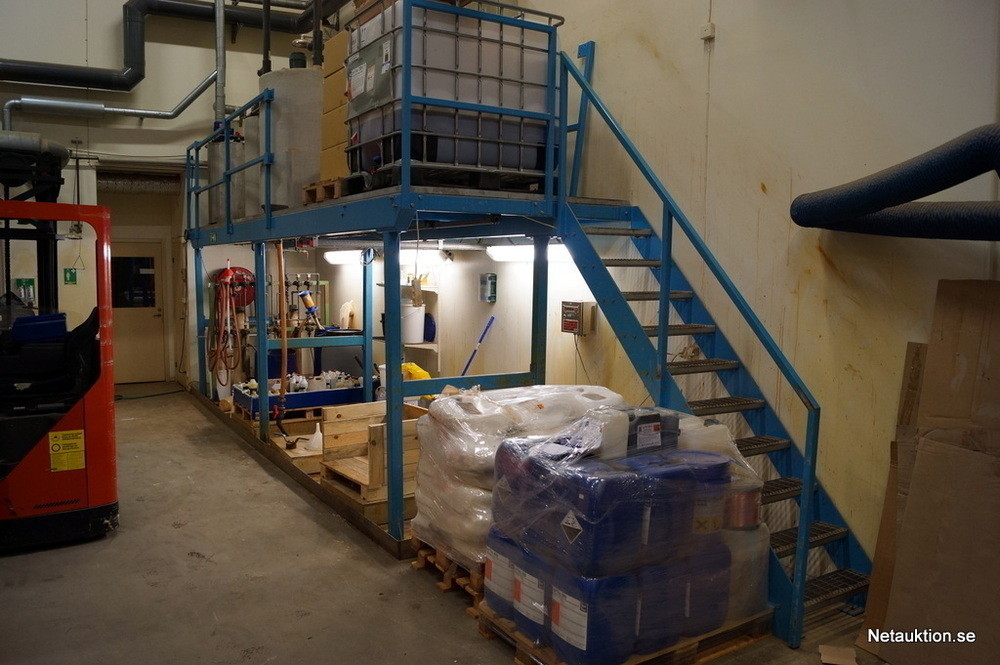 Netauktion - Entresolplan 175x670cm