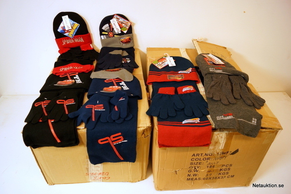 Netauktion - Ca 500st vinterset för barn