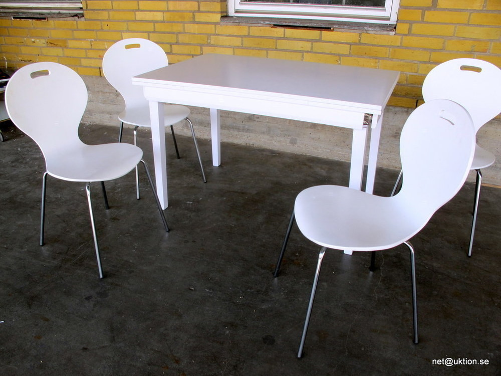 Netauktion - Matbord & stolar (utfällbart)