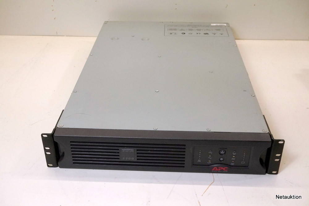 Netauktion - 3st Smart-Ups för rackmontering