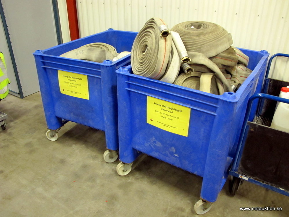 Netauktion - Vagnar med slang