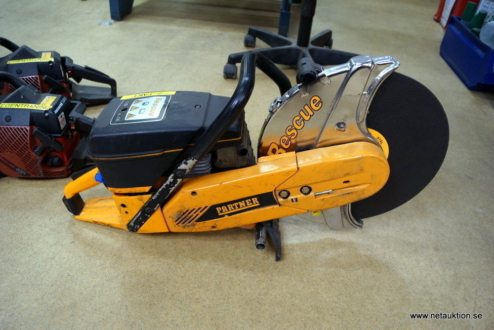 Netauktion - Motorkap Partner K950 Active /Rescue & 2st motorsågar