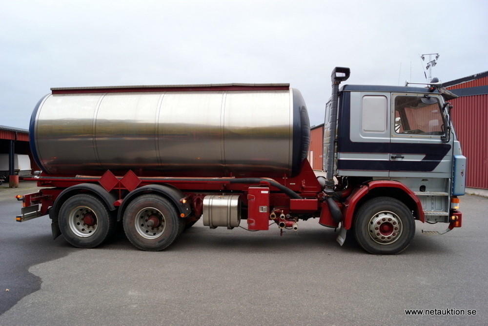 Netauktion - Tankbil Scania R142H 6X2 -87 (DPA291)