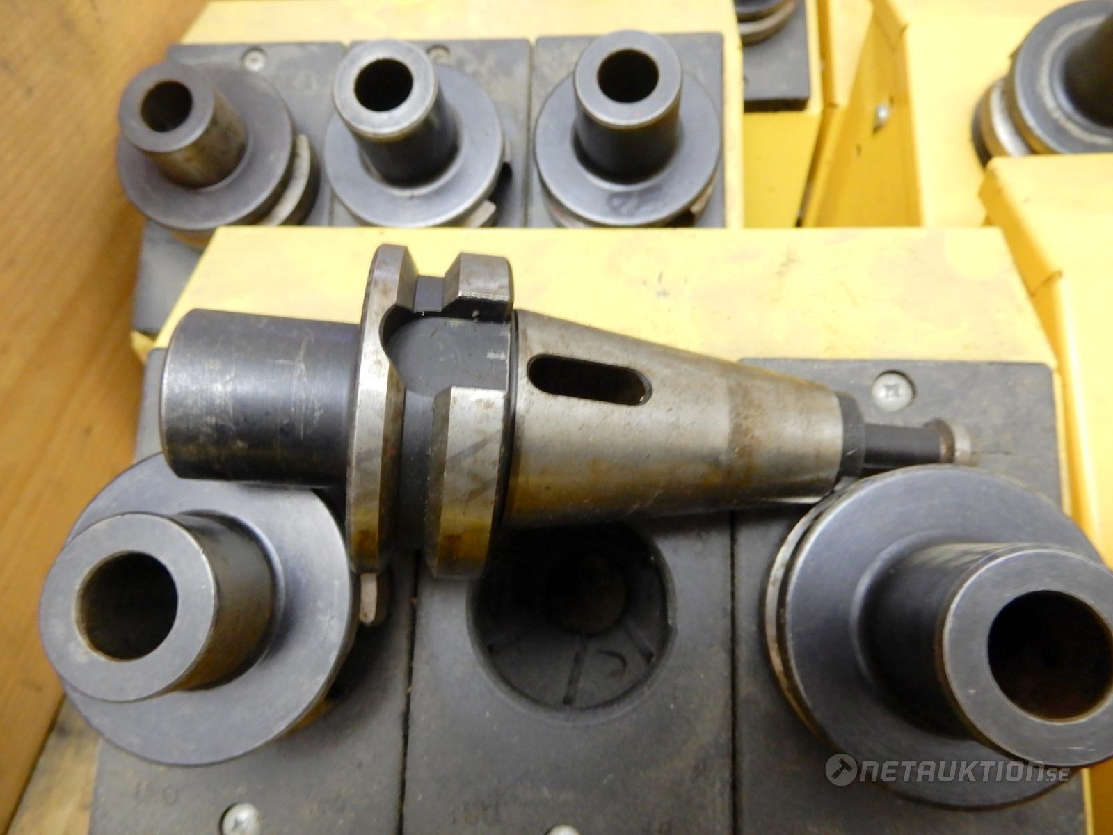 Netauktion - BT-40 kona ISO-40 (1)