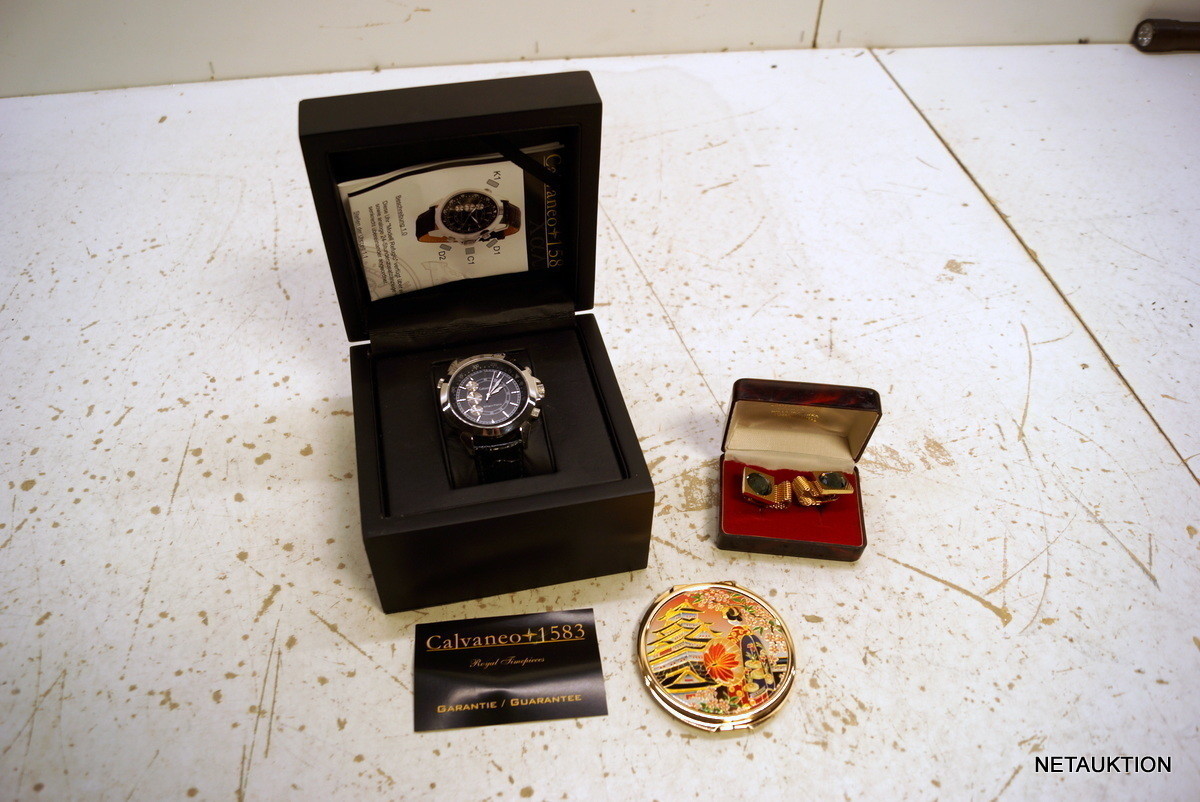 Netauktion - Klocka, manschettknappar & spegel