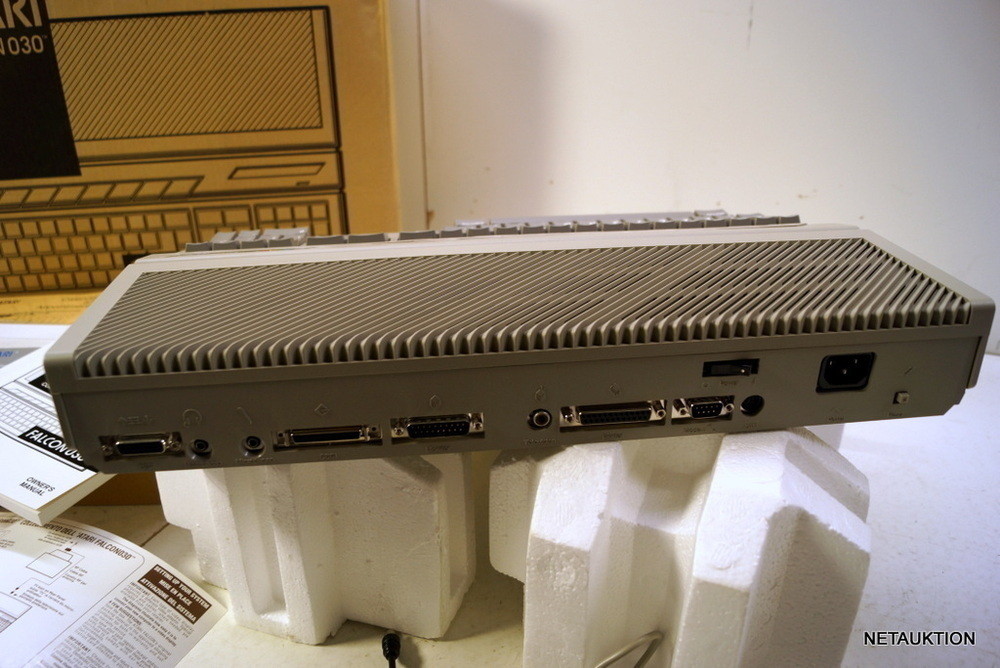 Netauktion - Atari Falcon 030