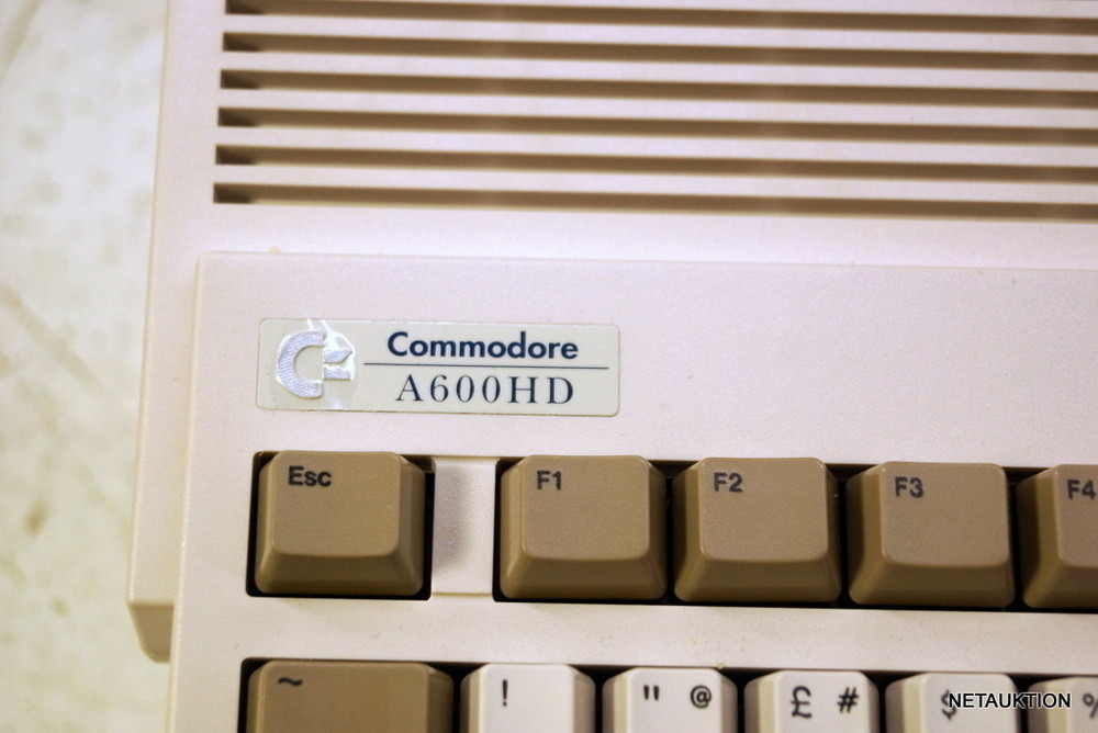 Netauktion - Commodore Amiga 600 HD (2)