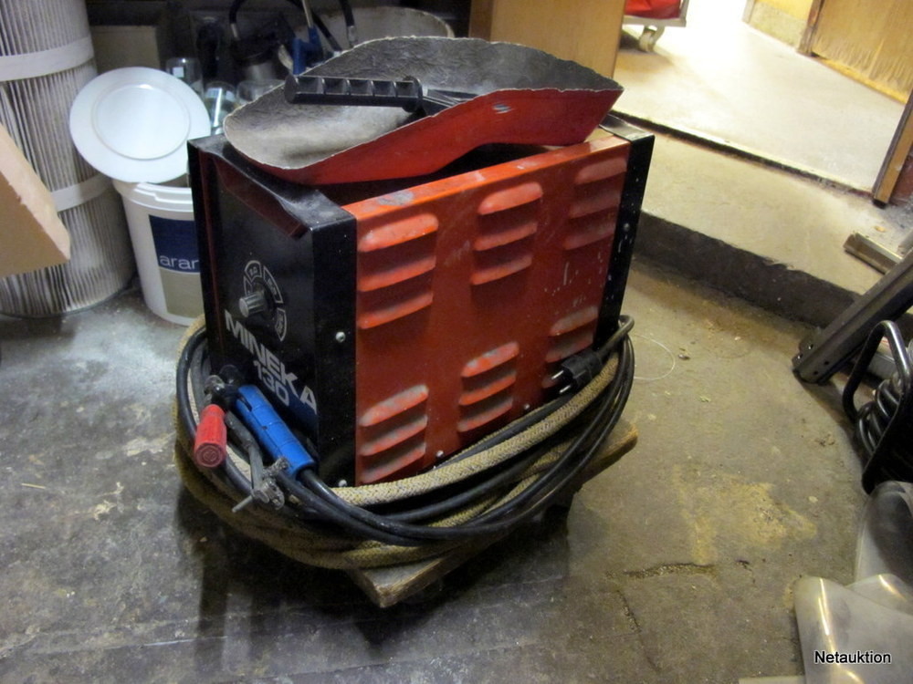 Netauktion - Liten pinnsvets