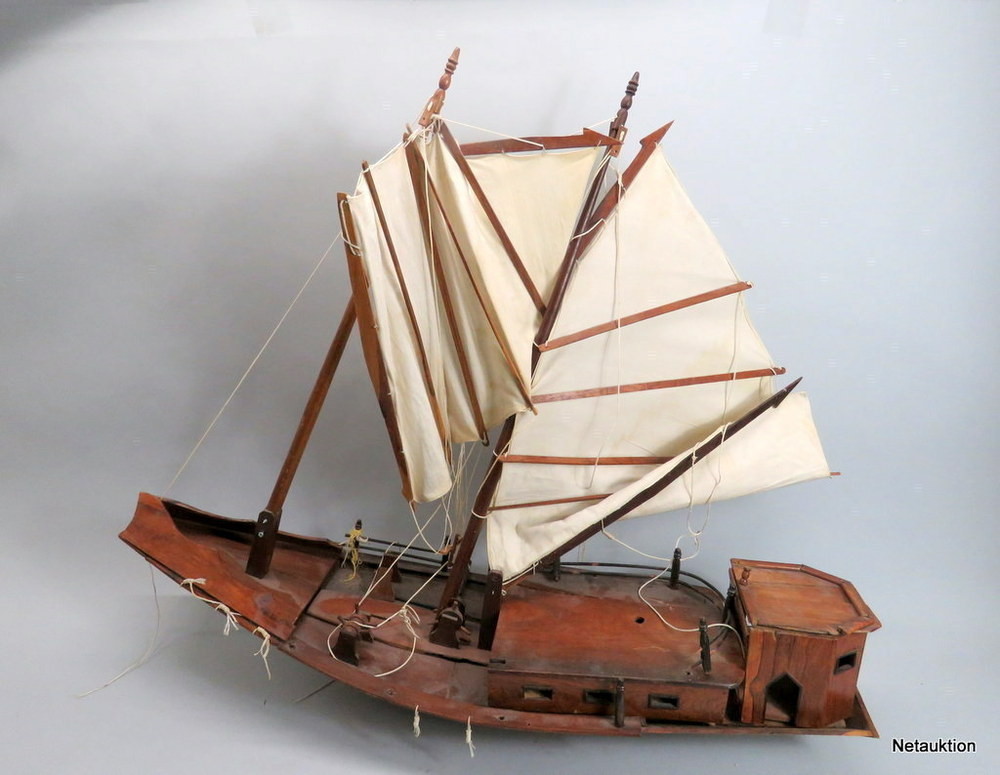 Netauktion - Båtmodell, djonk