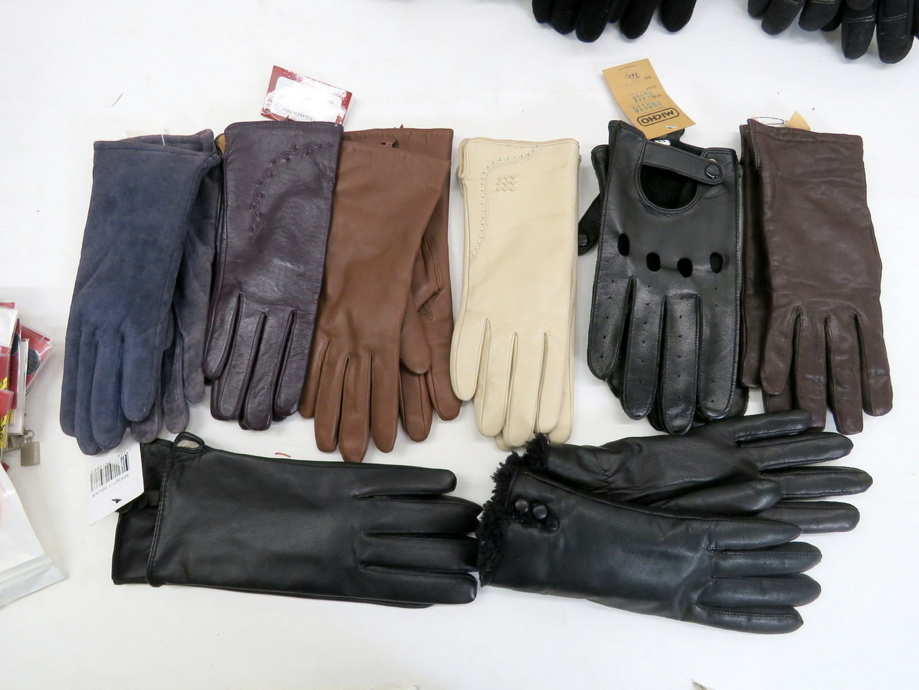 Netauktion - Handskar i bl.a läder, ca 20st par