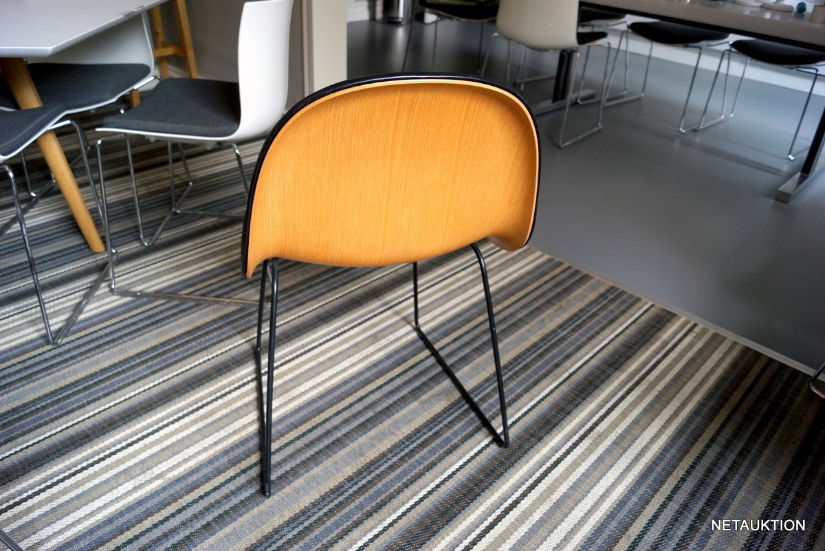 Netauktion - Stol, Gubi Komplot