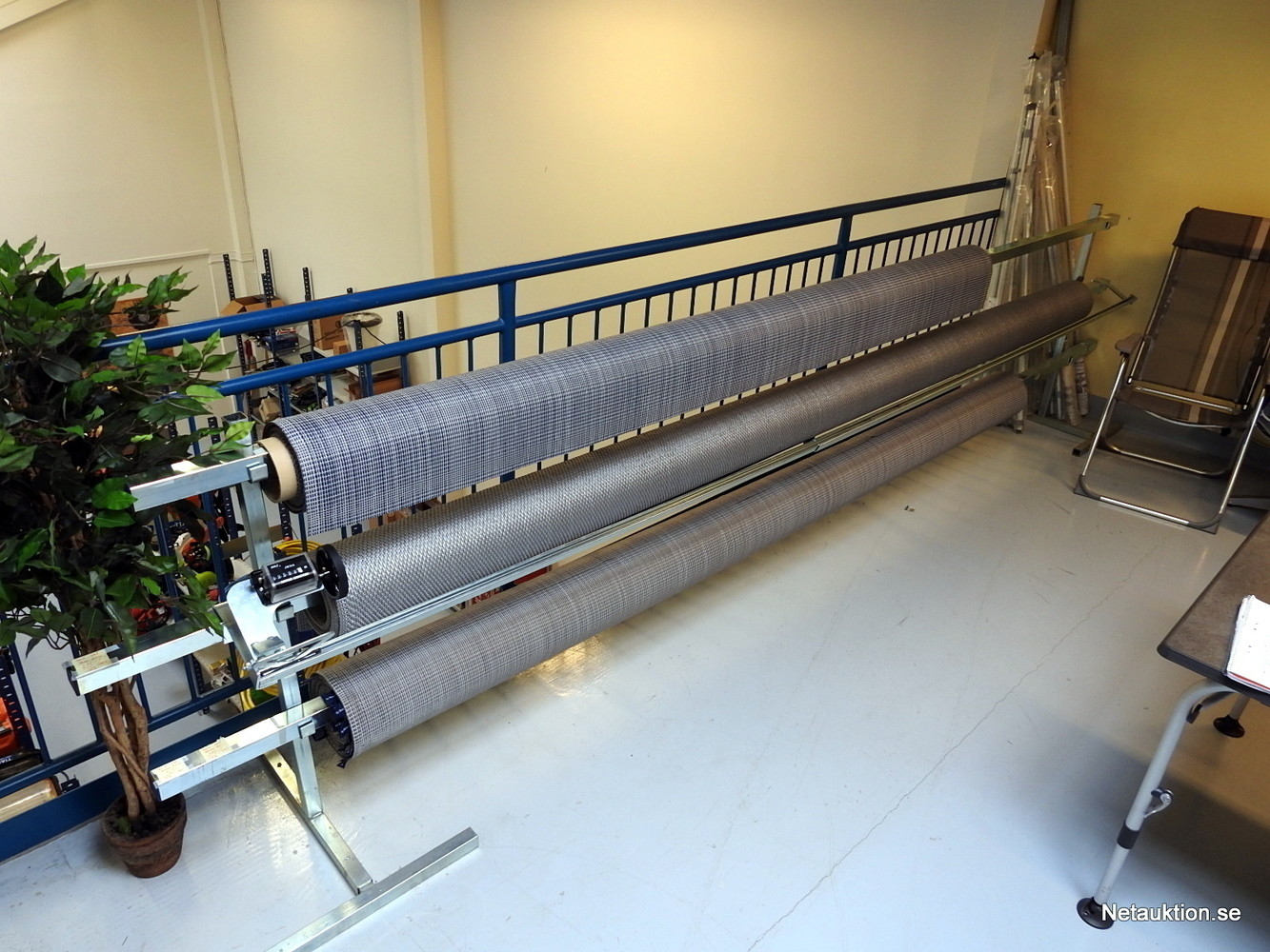 Netauktion - Ställ för rullar