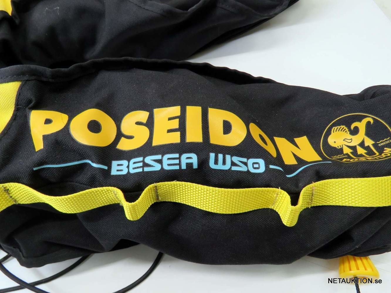 Netauktion - Blåsa för Poseidon vingväst - Besea W50
