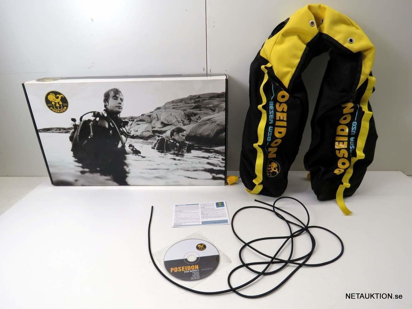 Netauktion - Blåsa för Poseidon vingväst - Besea W50